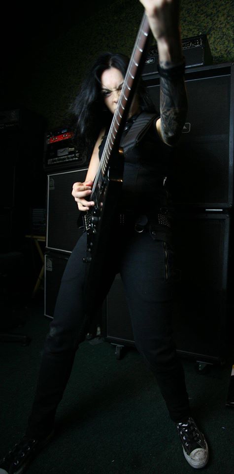 Metal Chick of the Month – Elizabeth Schall | THE HEADBANGING MOOSE