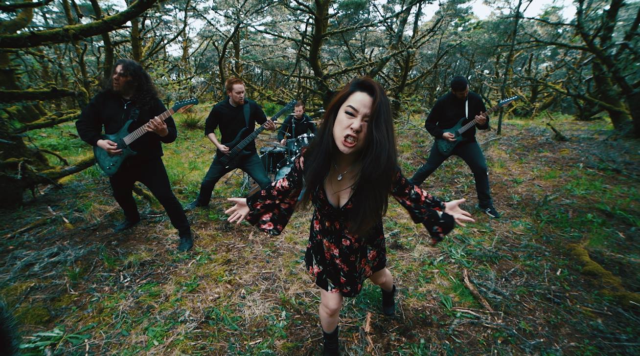 Metal Chick of the Month – Avienne Low | THE HEADBANGING MOOSE